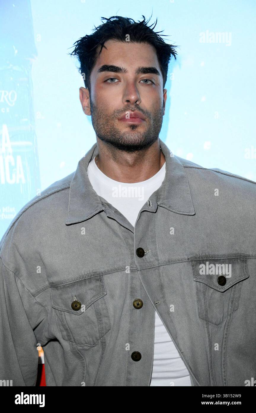 Toni Mahfud beim Mistology with Sol de Janeiro Launch im Schinkel ...