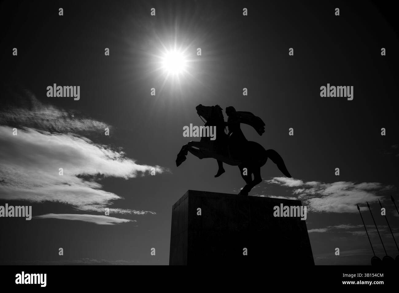 Statue general on horse Black and White Stock Photos & Images - Alamy