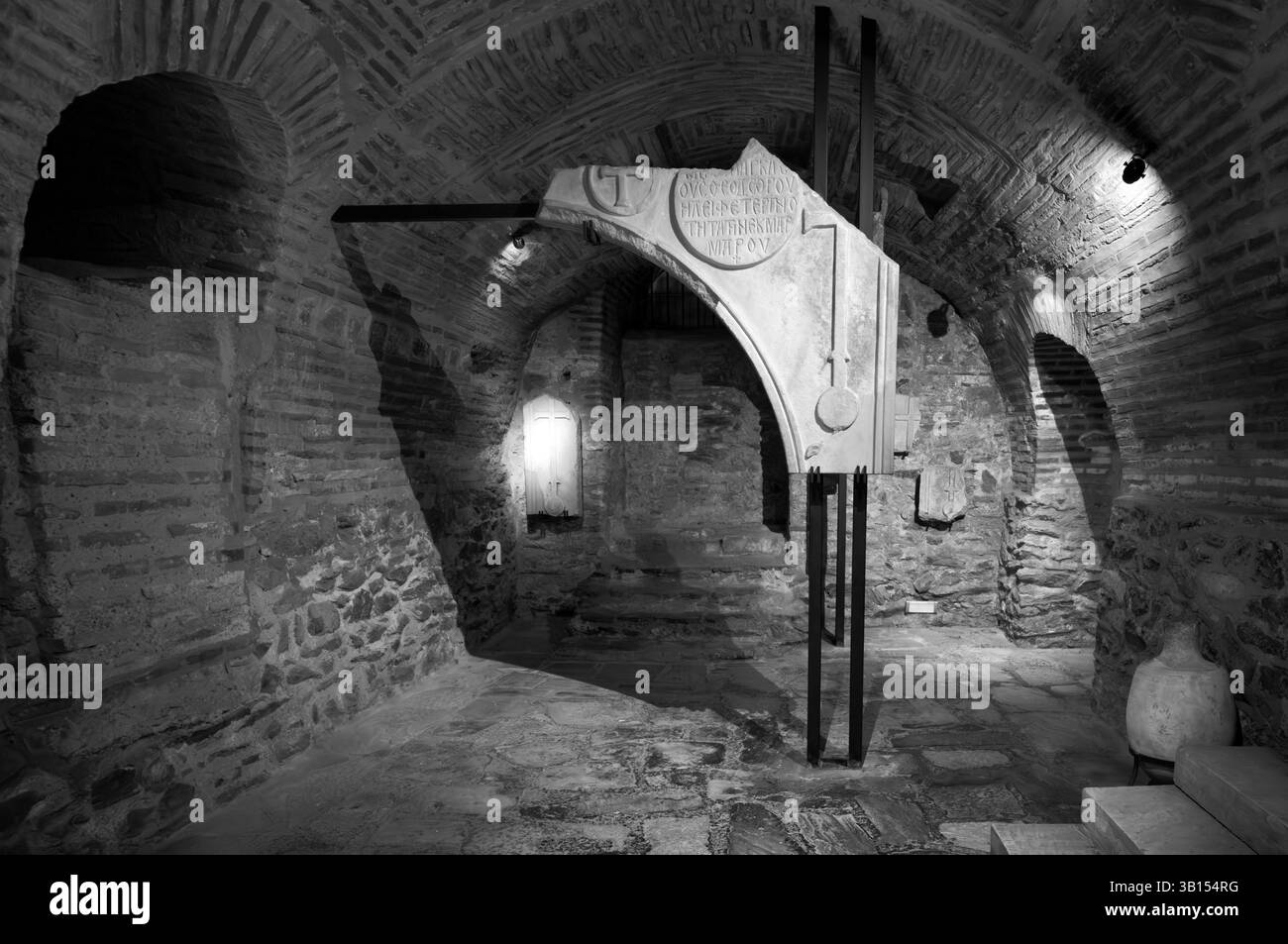 Roman greek remains buildings Black and White Stock Photos & Images - Alamy