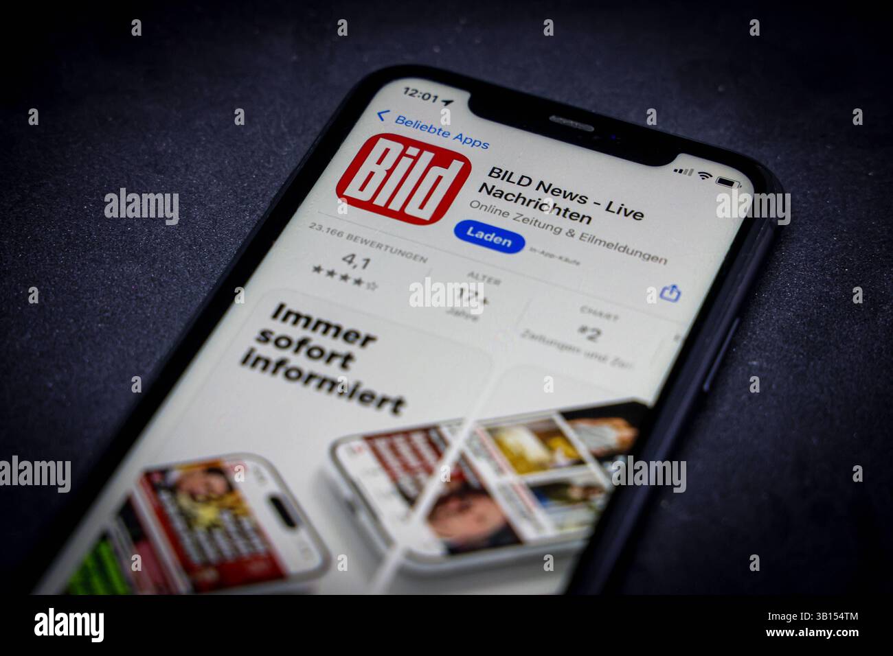 Apple App Store auf einem iPhone. Beliebte Apps. BILD News - Live ...