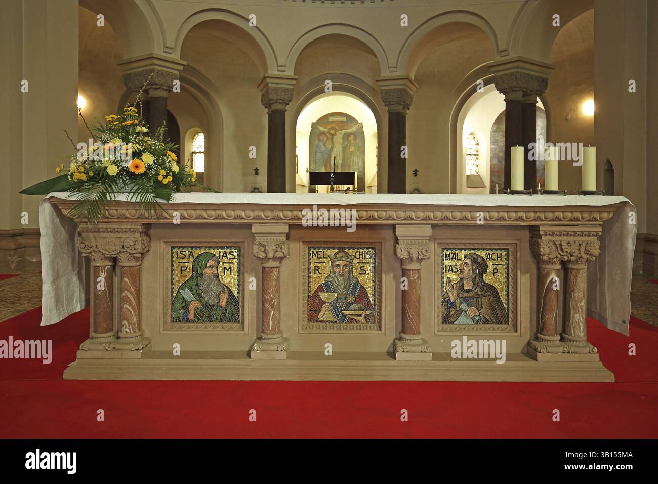 Decorated altar mosaic saints hi-res stock photography and images - Alamy