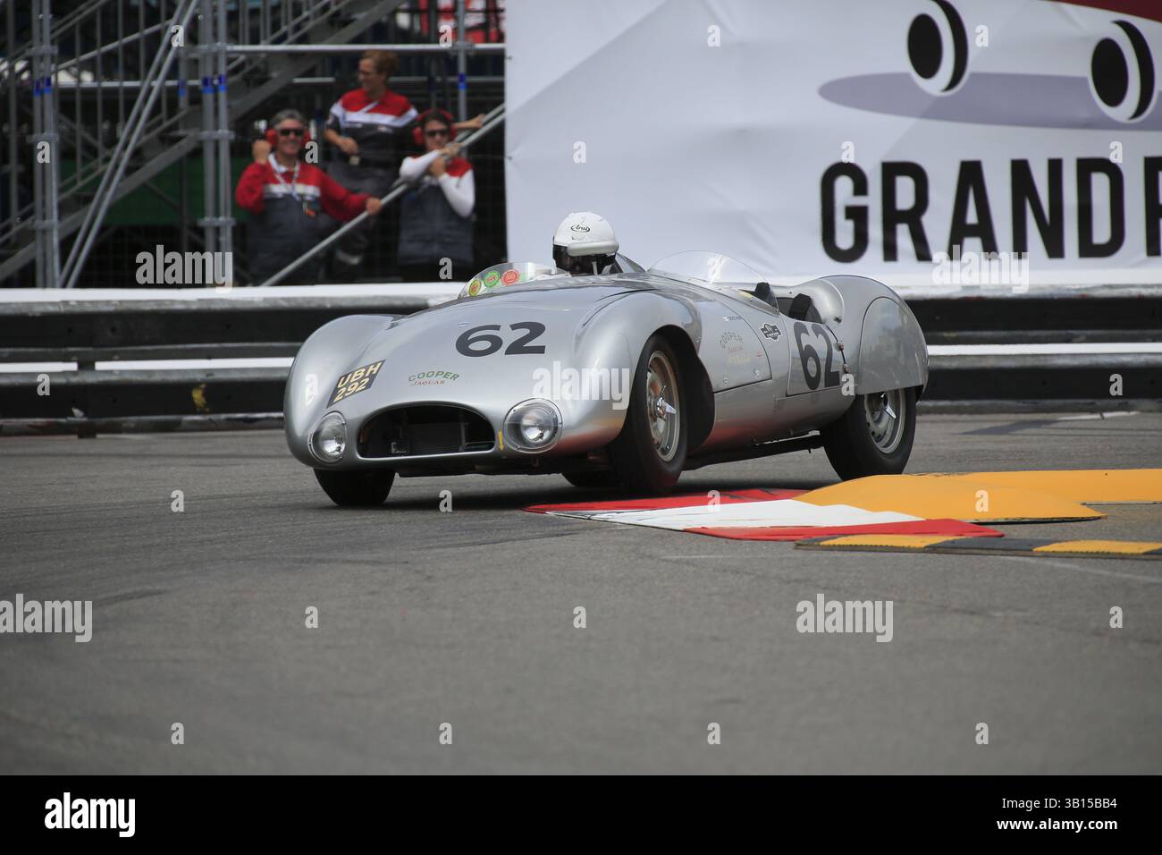 Cooper Jaguar T33, driver Derek Hood, 9th Grand Prix Historique Monaco ...