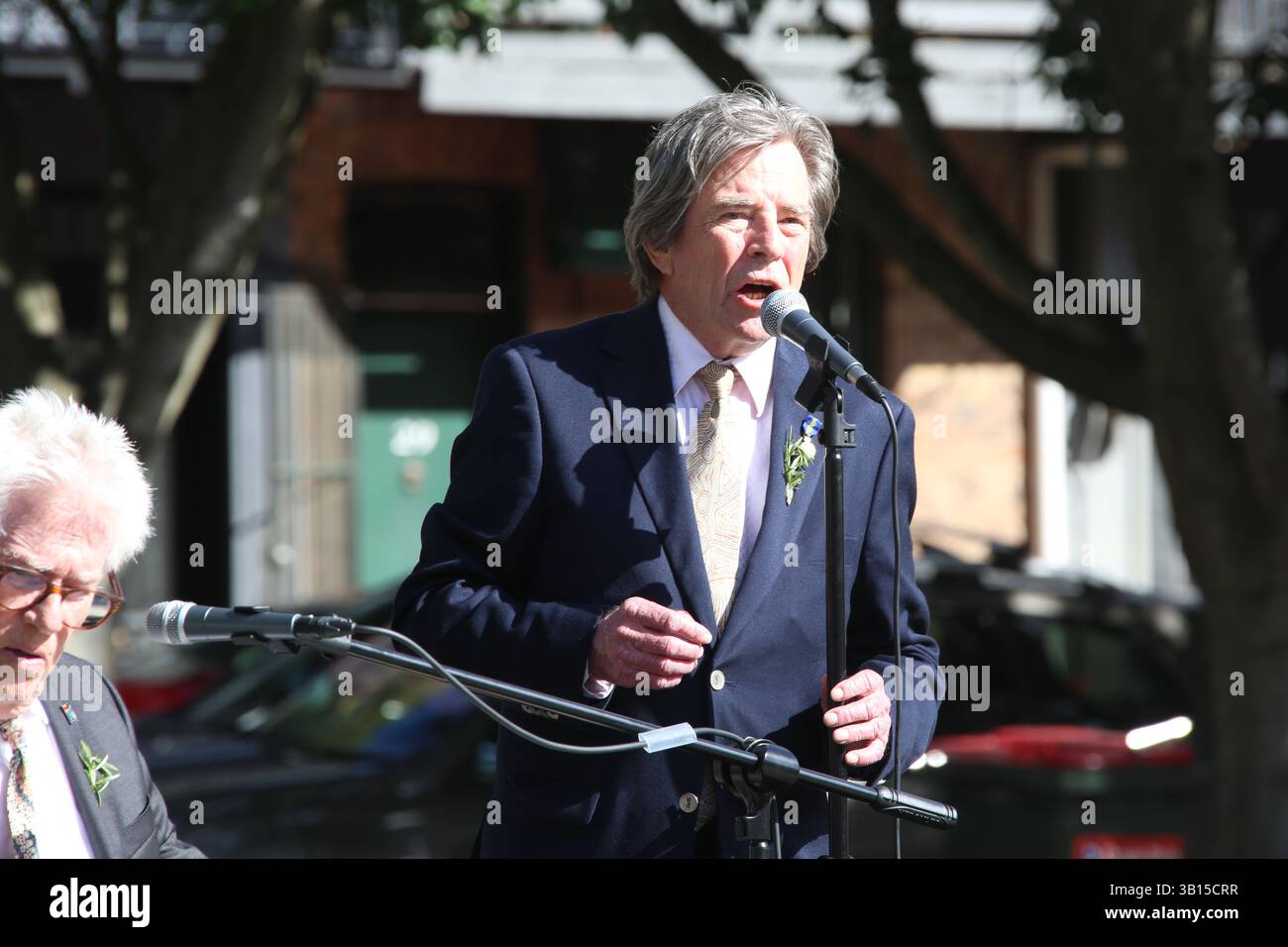 John paul young singer australia hi-res stock photography and images ...