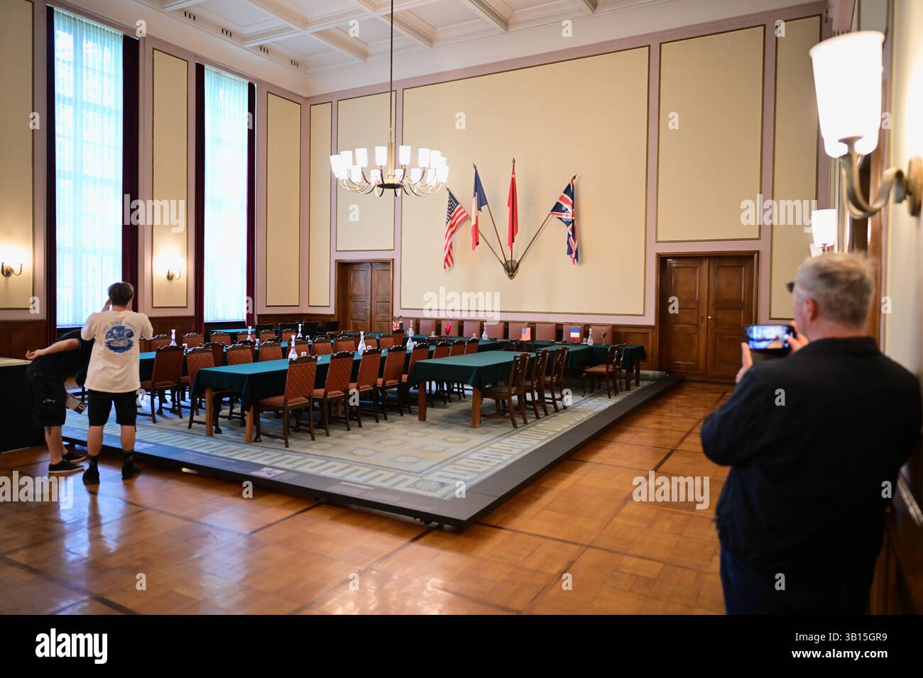 PRODUCTION - 24 April 2025, Berlin: Visitors stand in the room where ...