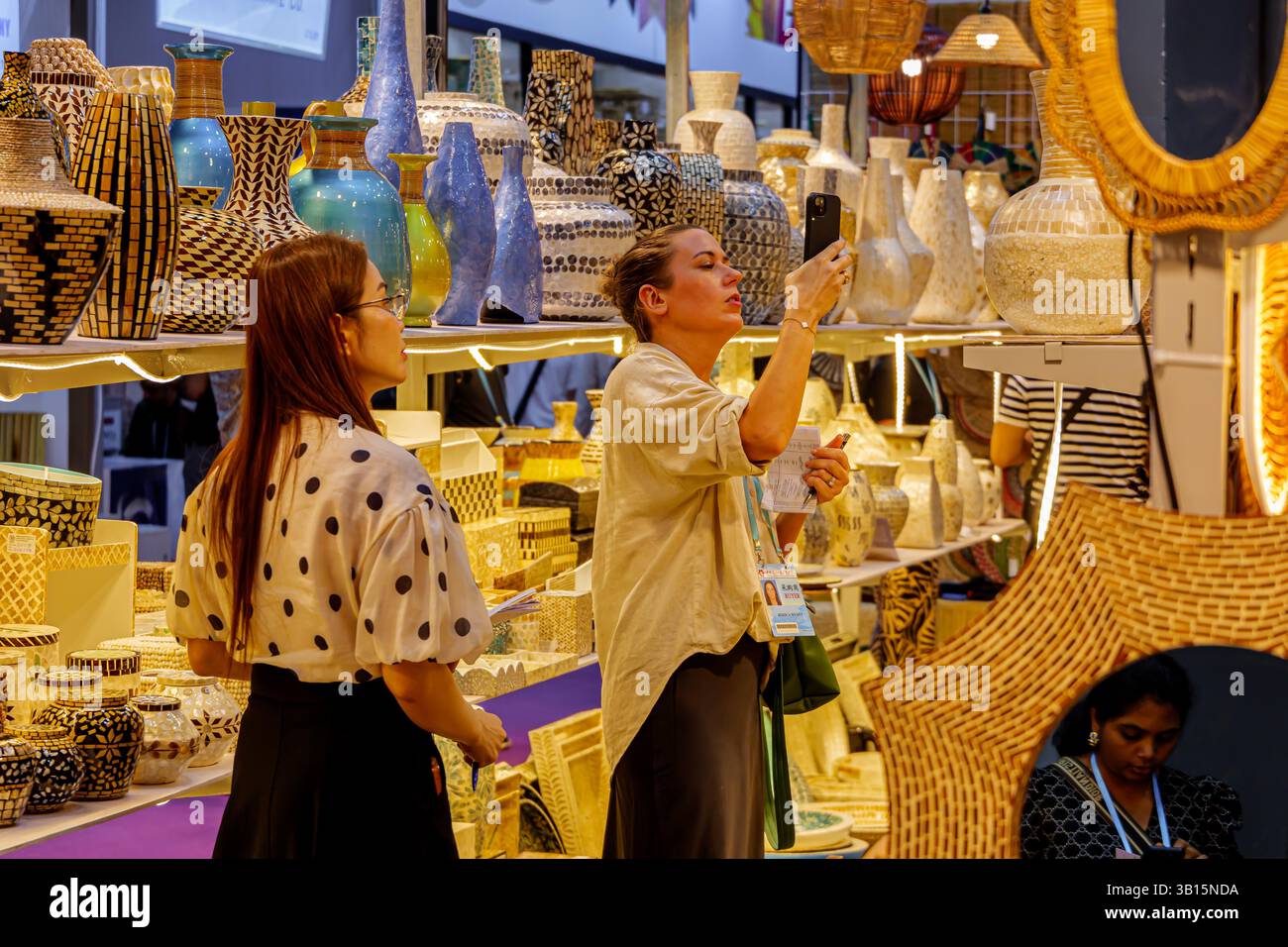 The second phase of the 137th Canton Fair kicks off in Guangzhou City ...