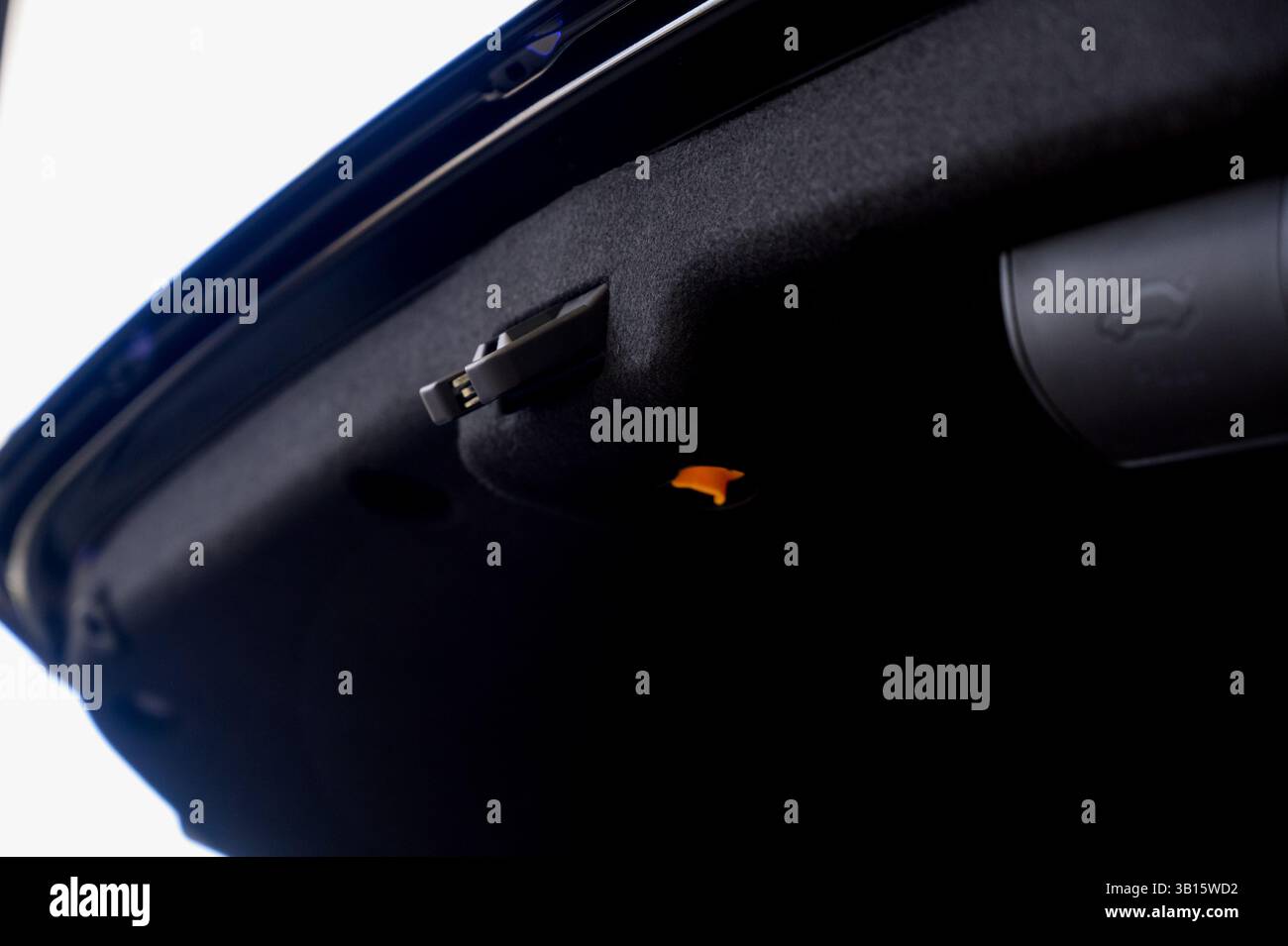 Electric car trunk lock button with trunk closing handle. Automatic ...