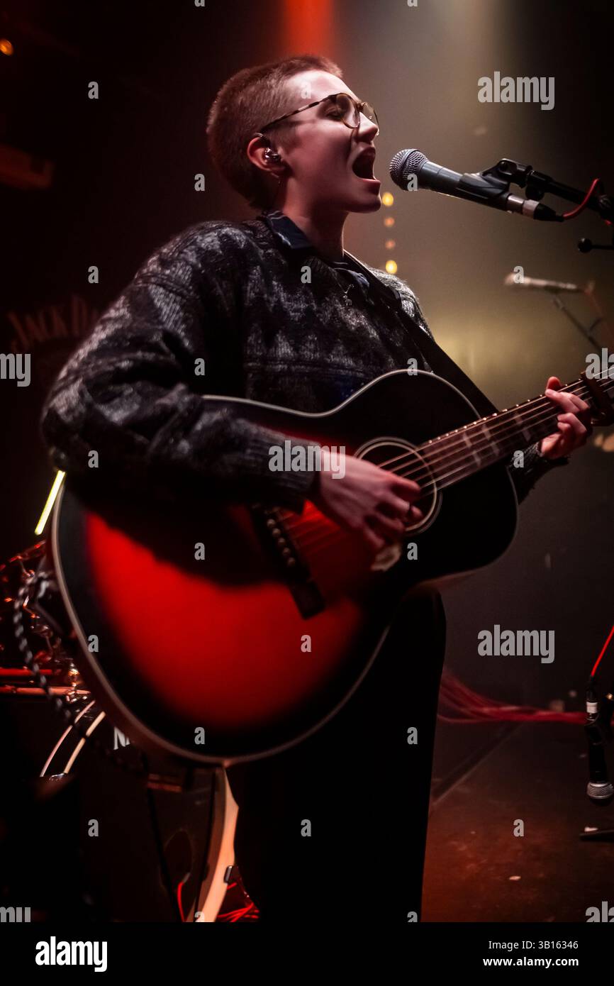 Edinburgh, Scotland. Thursday 24 April 2025. Singer - songwriter Elsie ...