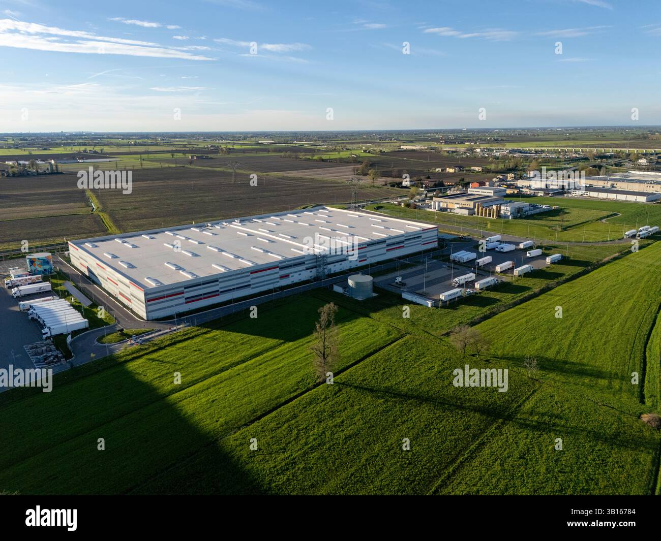 Fully automated cold storage facility in northern Italy Stock Photo - Alamy