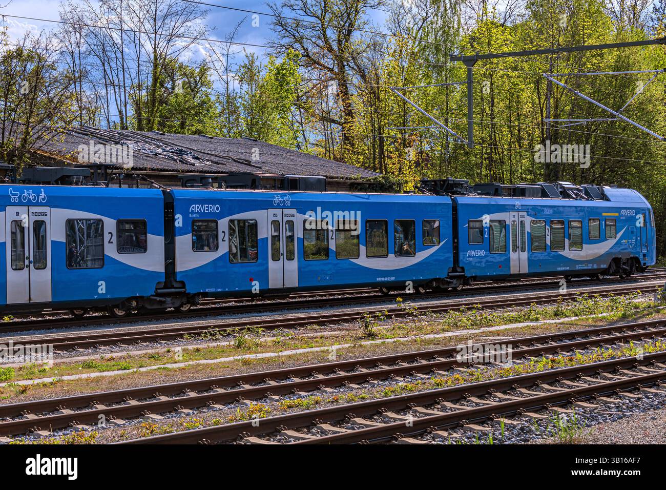 Overhead lines tracks train hi-res stock photography and images - Alamy