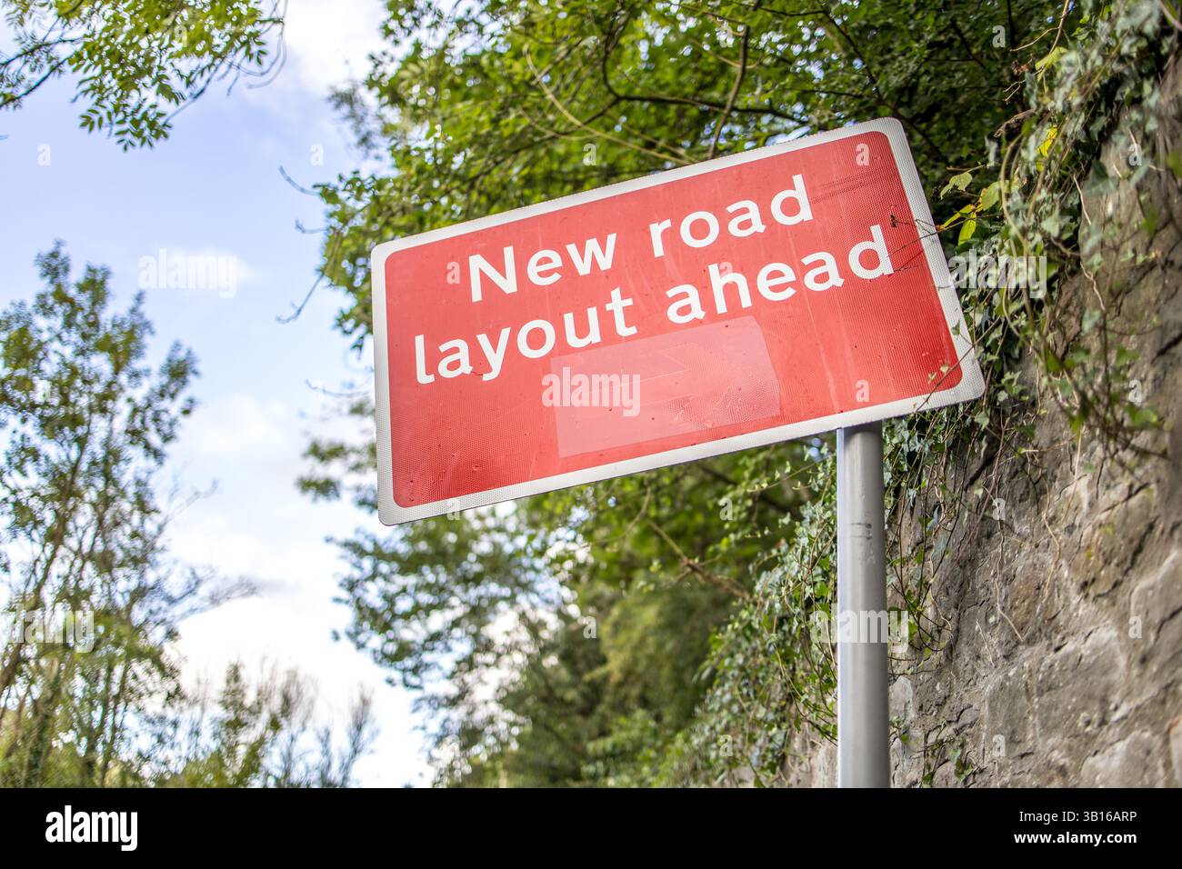 Road sign indication caution hi-res stock photography and images - Alamy