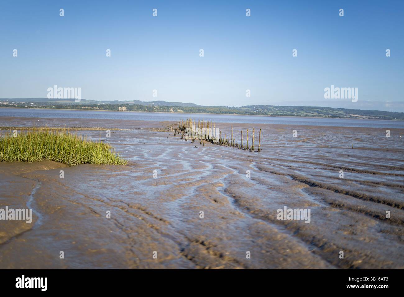 Low tide at muddy river Severn ripples of mud Stock Photo - Alamy