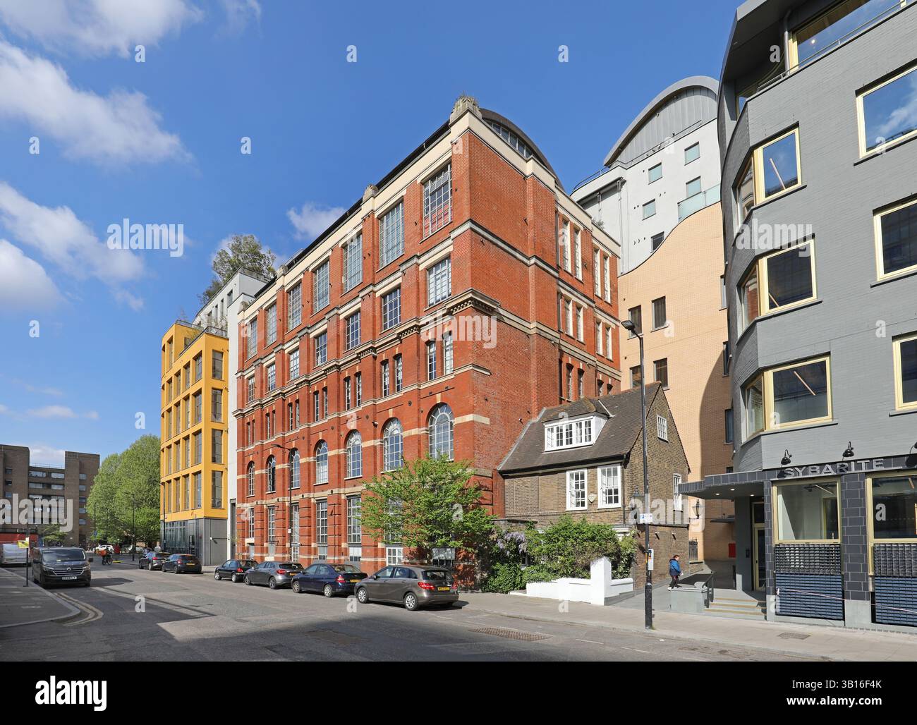 Hopton street, Bankside, London, UK. Shows converted Victorian cocoa ...