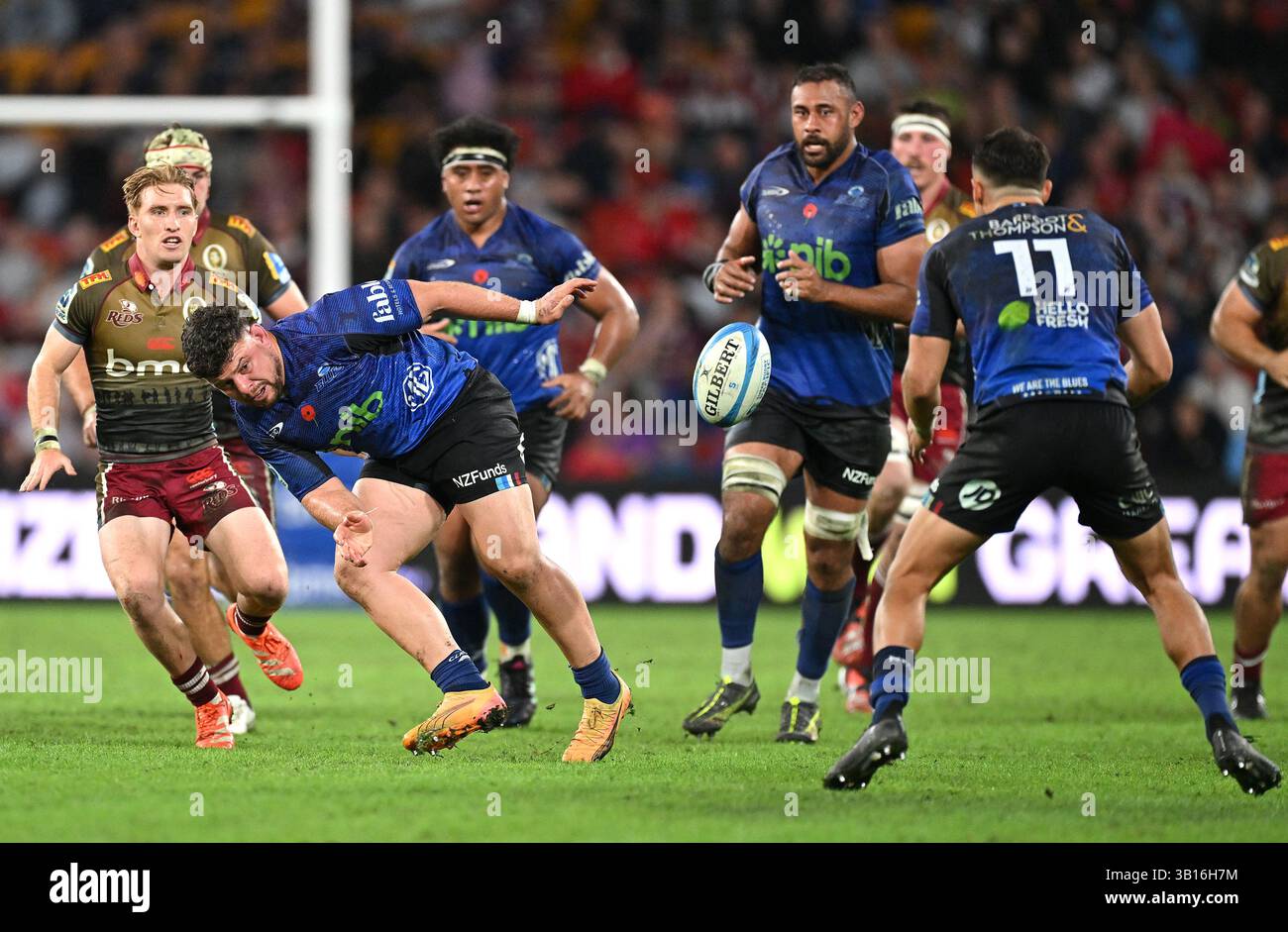 Ricky Riccitelli of the Blues passes to Cole Forbes during the Super ...