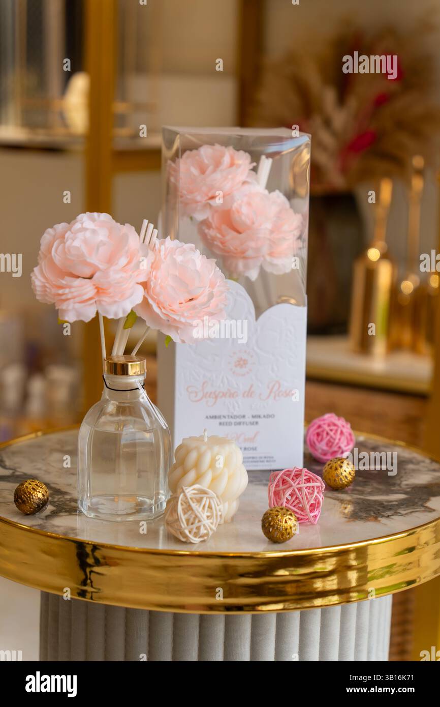 Elegant floral reed diffuser hi-res stock photography and images - Alamy
