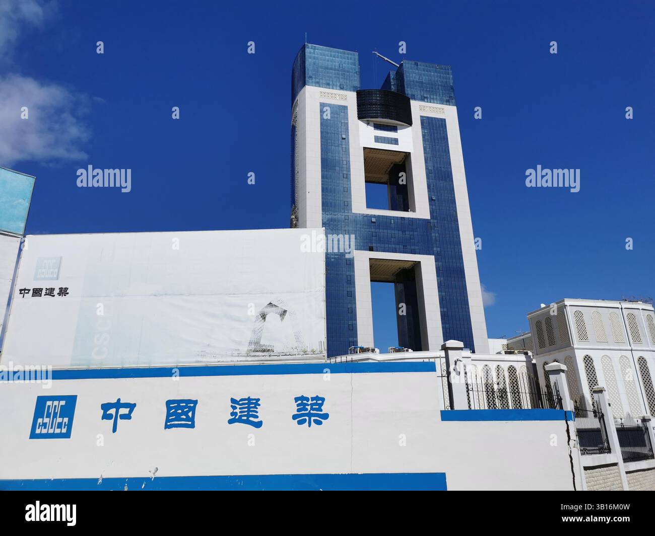 (250425) -- ALGIERS, April 25, 2025 (Xinhua) -- This photo taken on ...
