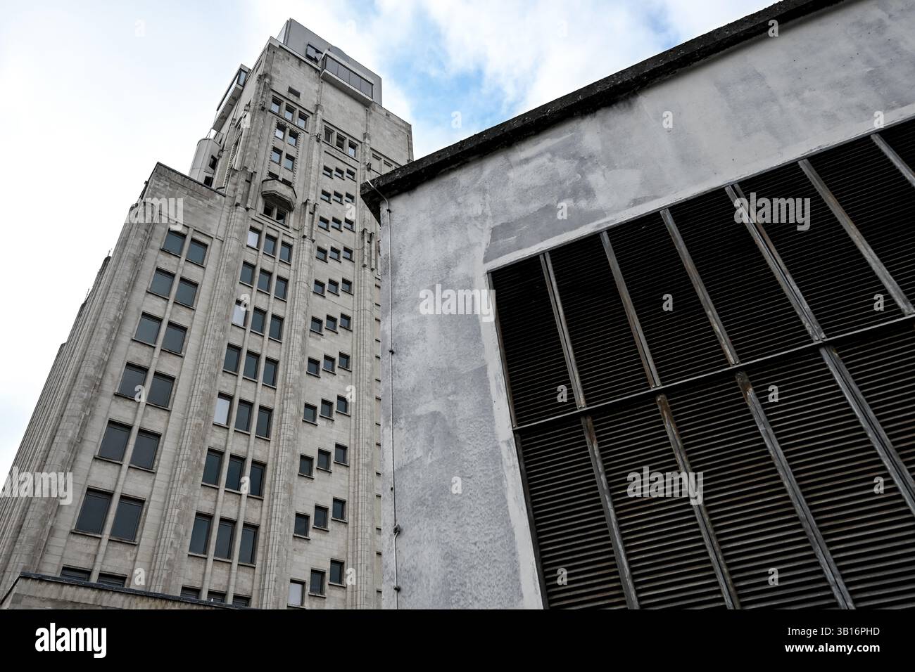 Antwerp, Belgium. 25th Apr, 2025. The Boerentoren tower pictured during ...