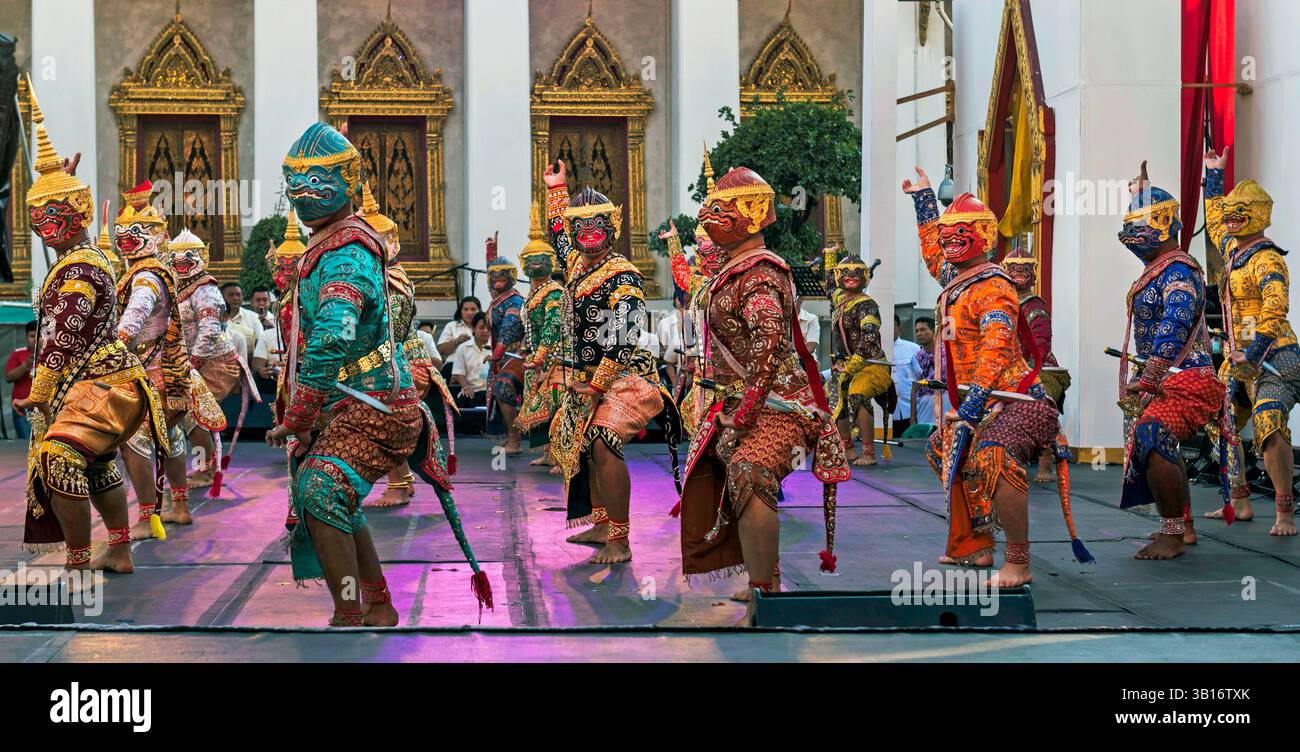 Khon - masked dance - performance at the National Theatre at Sanam ...
