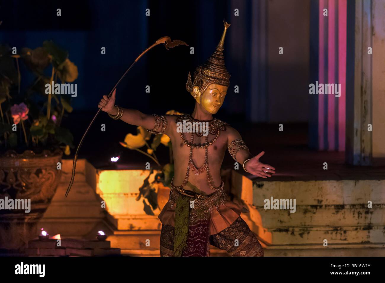 Khon, masked dance, performance at Wat Prasat in Nothaburi. The Khon ...