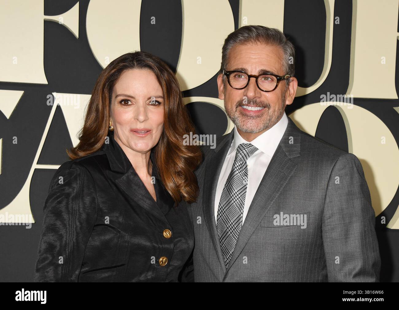 LOS ANGELES, CA - APRIL 24: Tina Fey and Steve Carell at the LA ...