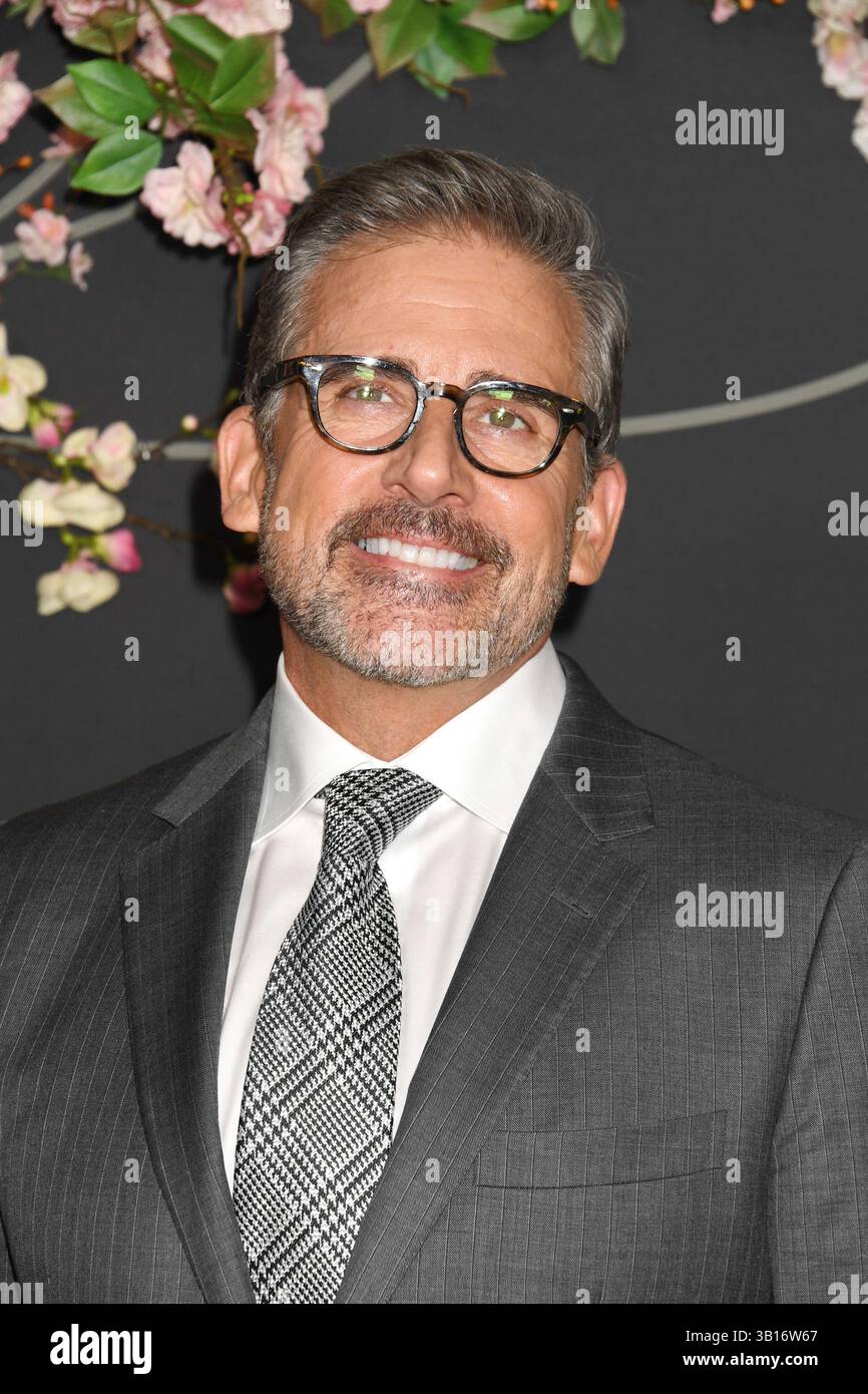 LOS ANGELES, CA - APRIL 24: Steve Carell at the LA premiere of Netflix ...