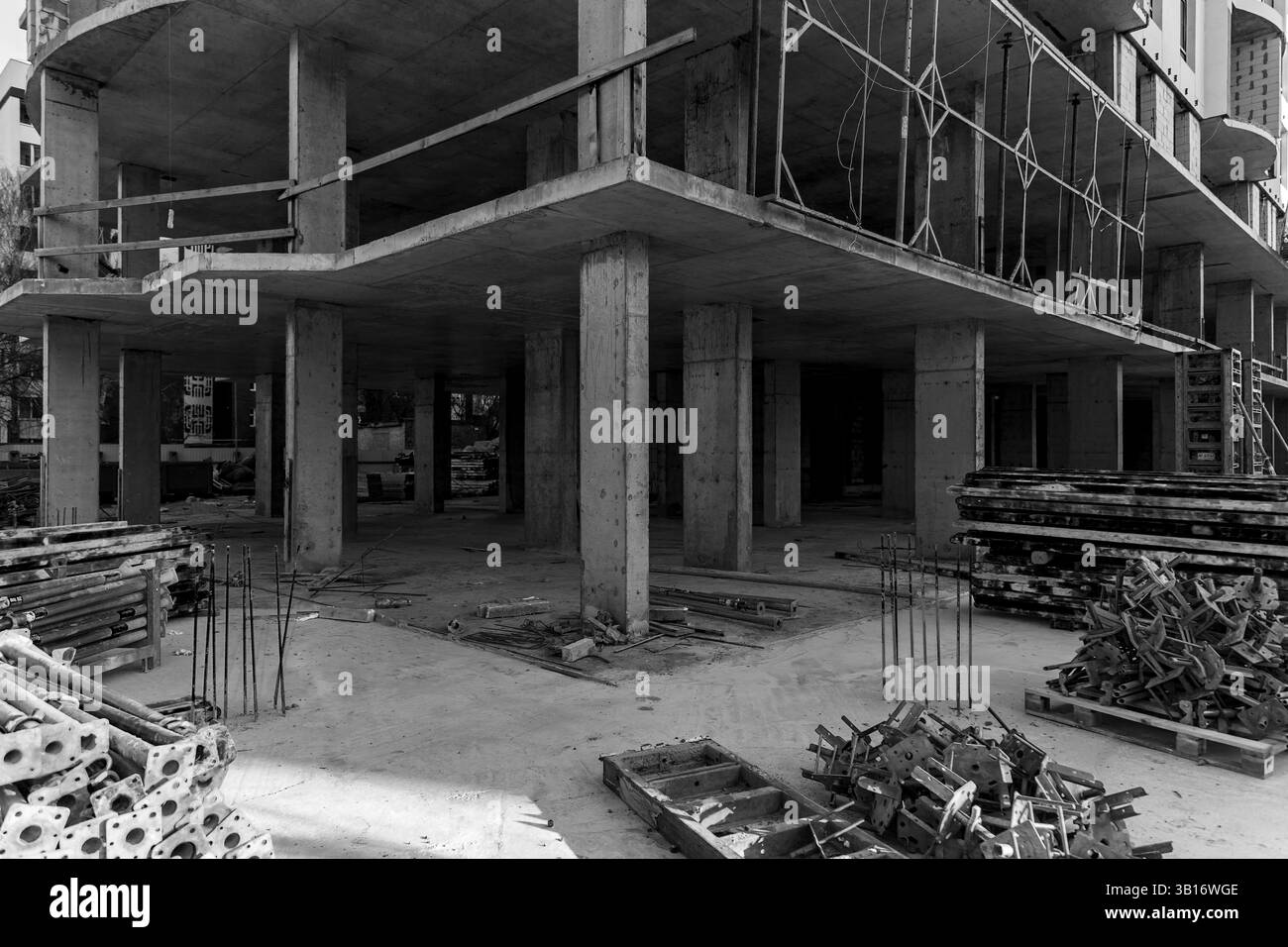 Construction of monolithic multi-storey buildings. Construction of a ...