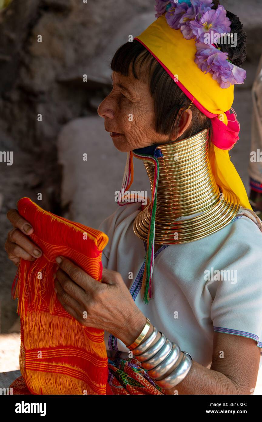 Main visotors’ entrance into the ‘Long Neck Kayan’ tribe village near ...