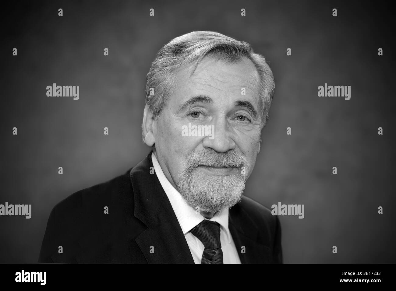 PHOTO MONTAGE: TV presenter Peter RAPP died at the age of 81, portrait ...