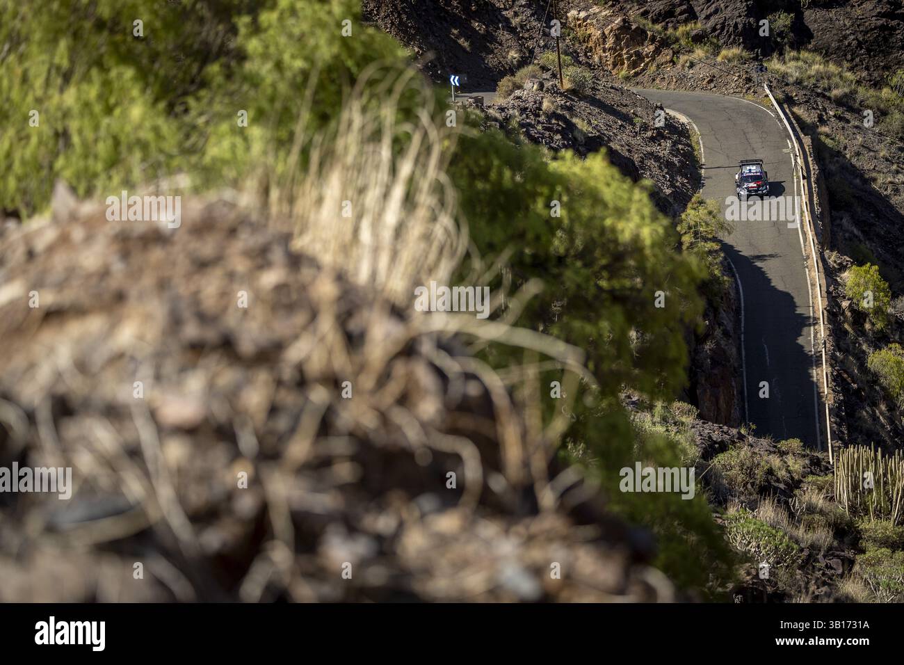 17 Sebastien OGIER, Vincent LANDAIS, Toyota GR Yaris Rally1, action ...