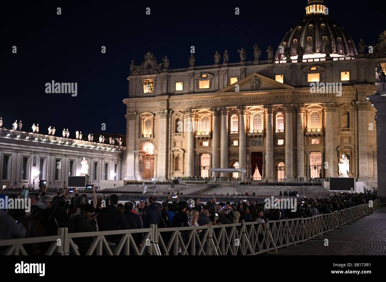 Rom, Vatikan 24.04.2025 Trauer nach dem Tod von Papst Franziskus ...