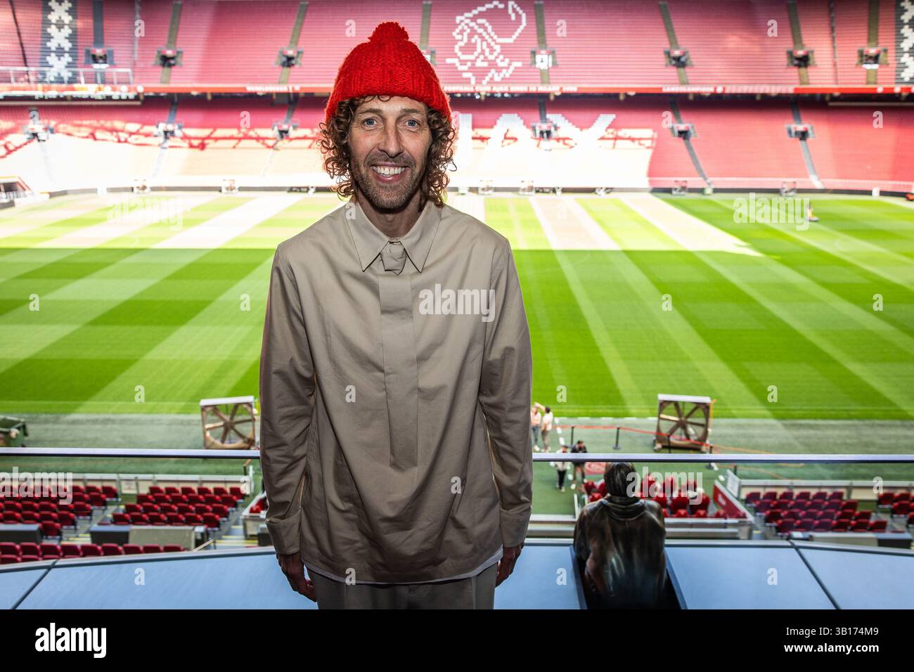 AMSTERDAM -Artist Frankey after the unveiling of a bronze statue of ...