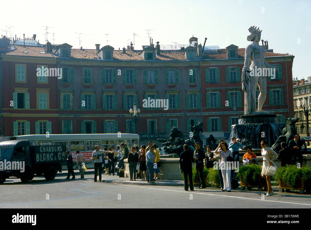 Landmark bronze sculpture of Greek god Apollo - Fontaine du Soleil ...