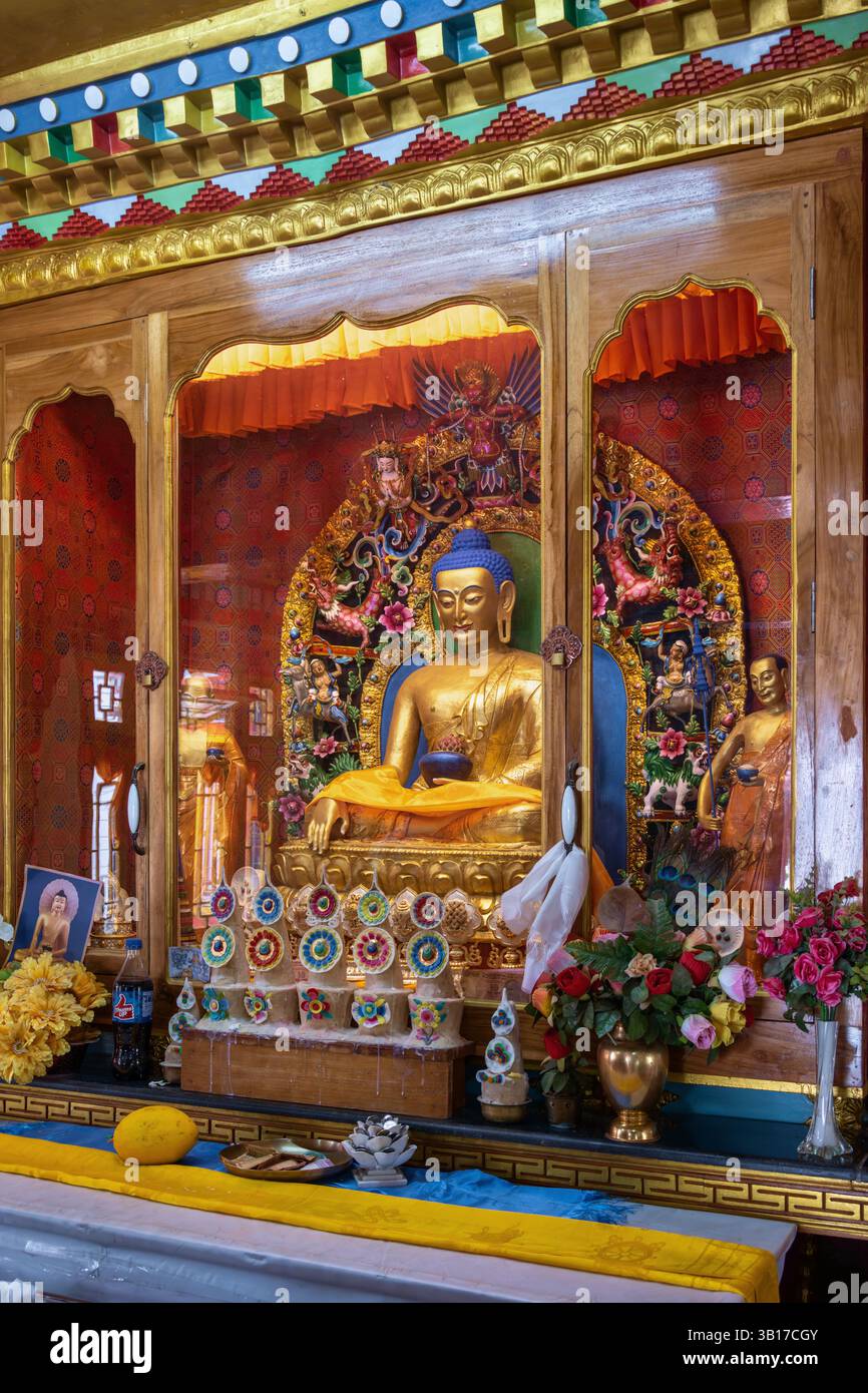 Tibetan design hi-res stock photography and images - Alamy