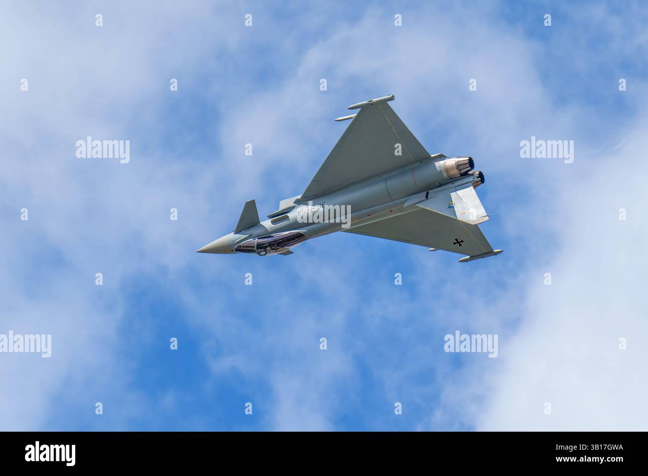 Military fighter aircraft performs banking hi-res stock photography and ...