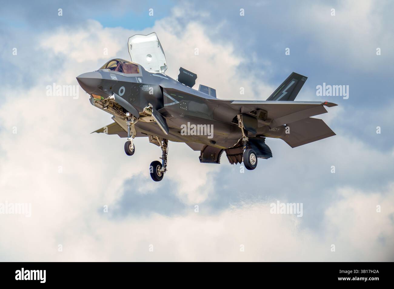 Lockheed martin f 35b stealth fighter airplane hi-res stock photography ...