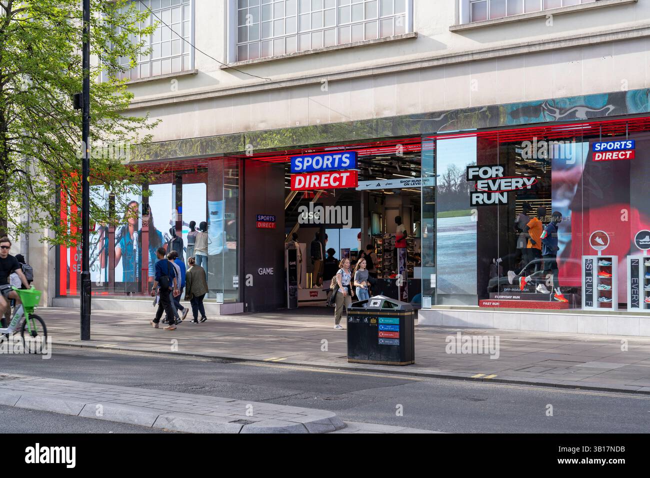 Sports Direct Store on Oxford Street in London UK Stock Photo - Alamy