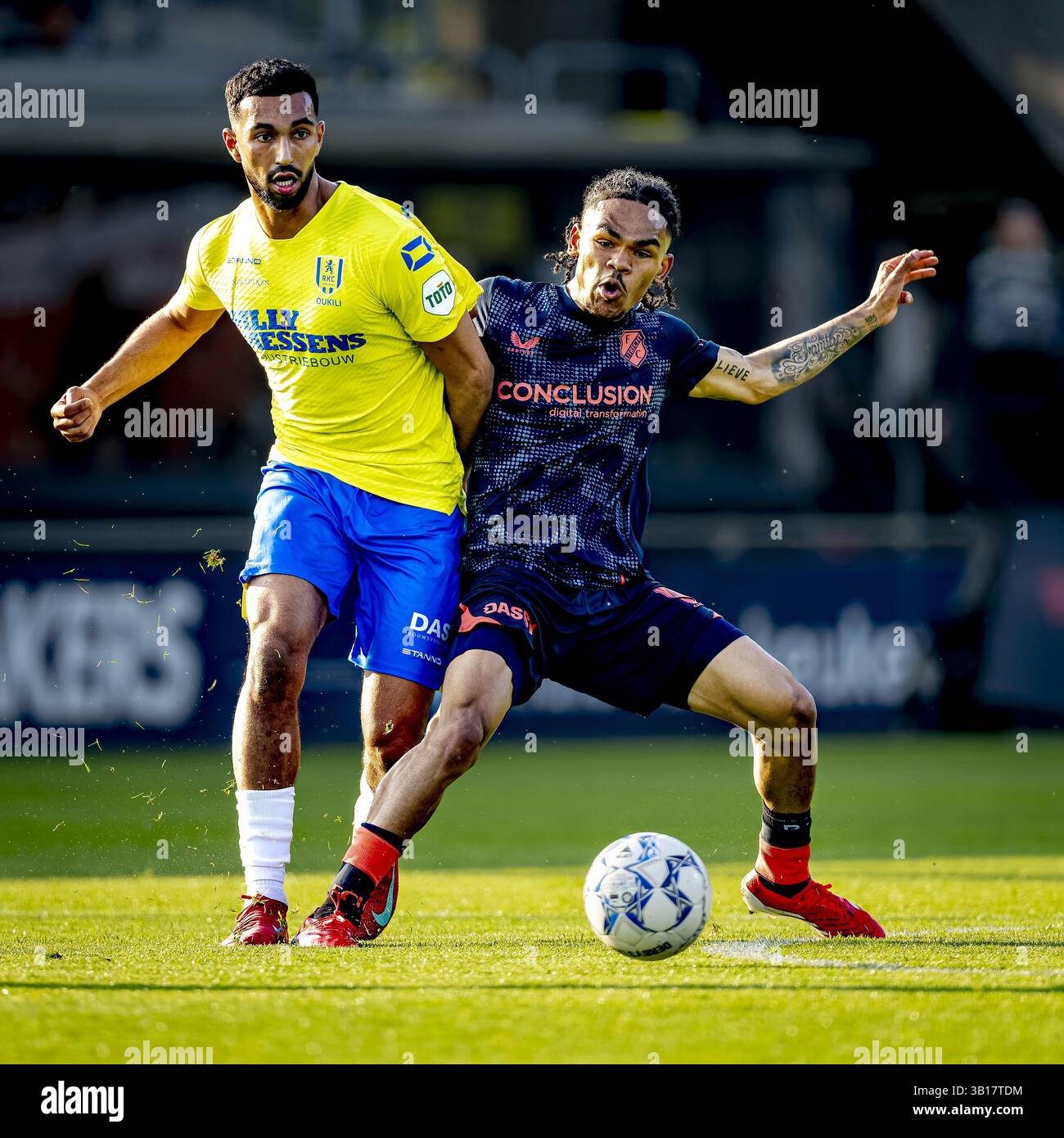 WAALWIJK, Netherlands. 25th Apr, 2025. SPO, Mandemakers Stadium, Dutch eredivisie, season 2024/ ...