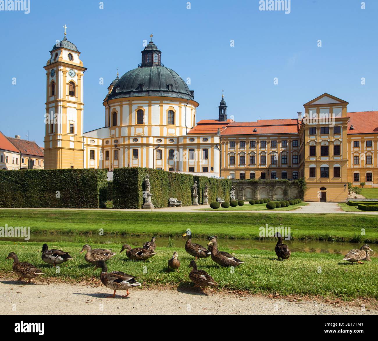 Jaromerice nad Rokytnou baroque and renaissance castle from 18th ...