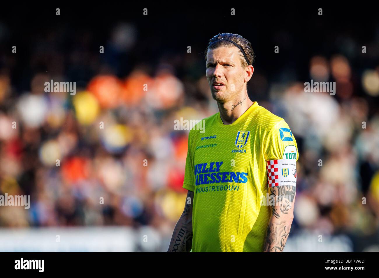 Waalwijk, Netherlands. 25th Apr, 2025. WAALWIJK, 25-04-2025, Mandemakers Stadion, Season 2024 ...