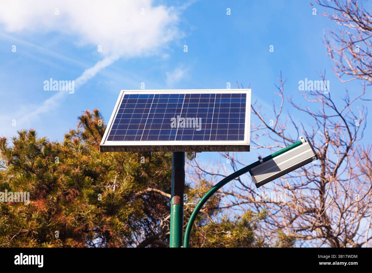 Solar panel on post in hi-res stock photography and images - Alamy