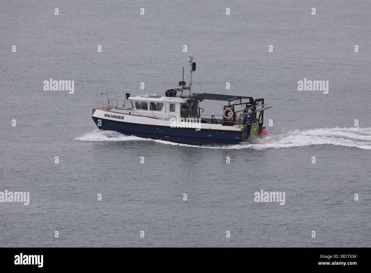 Mmc diving services hi-res stock photography and images - Alamy