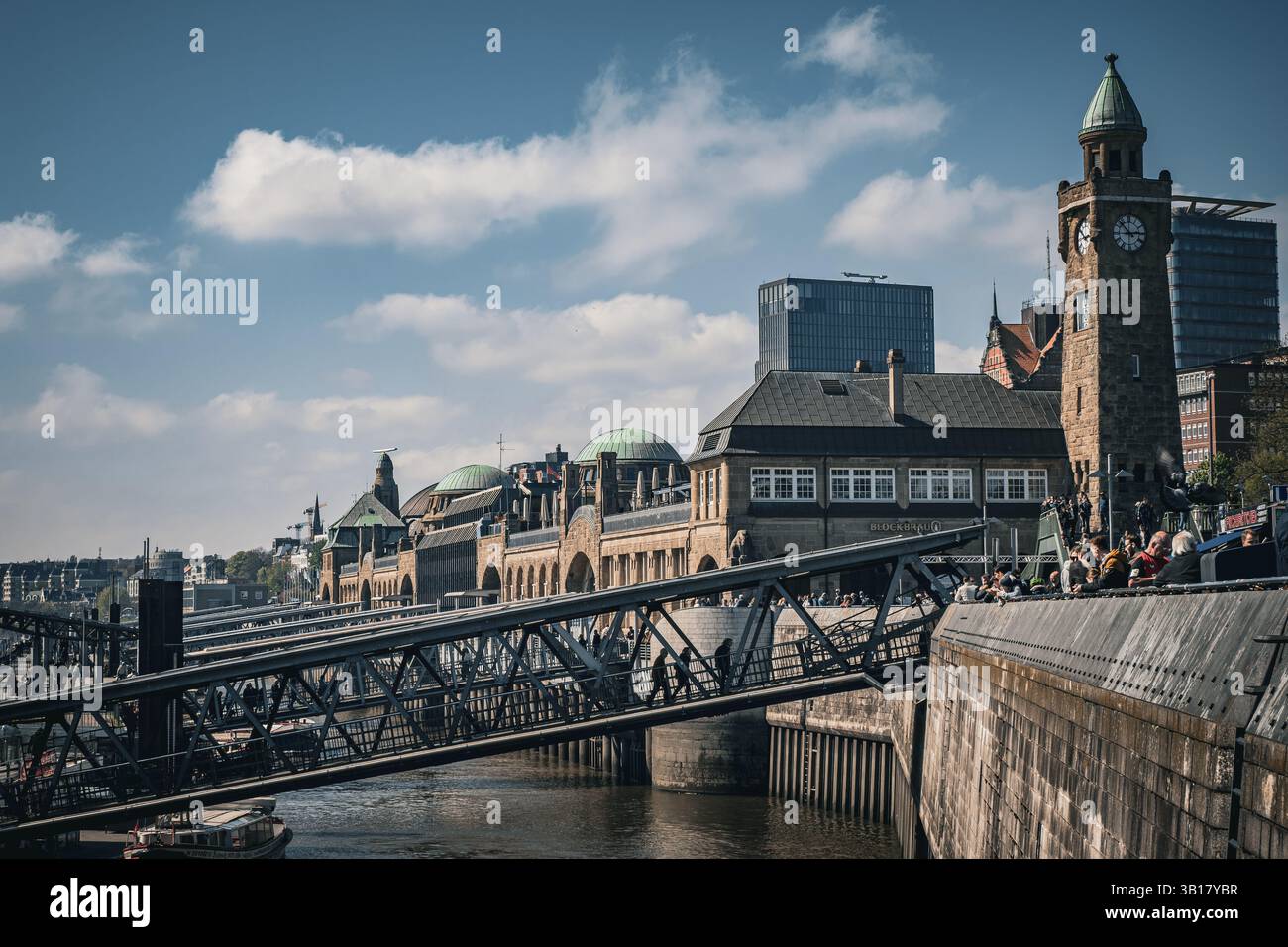 Fabulous view of the bustling St. Pauli piers, the Landungsbrücken ...