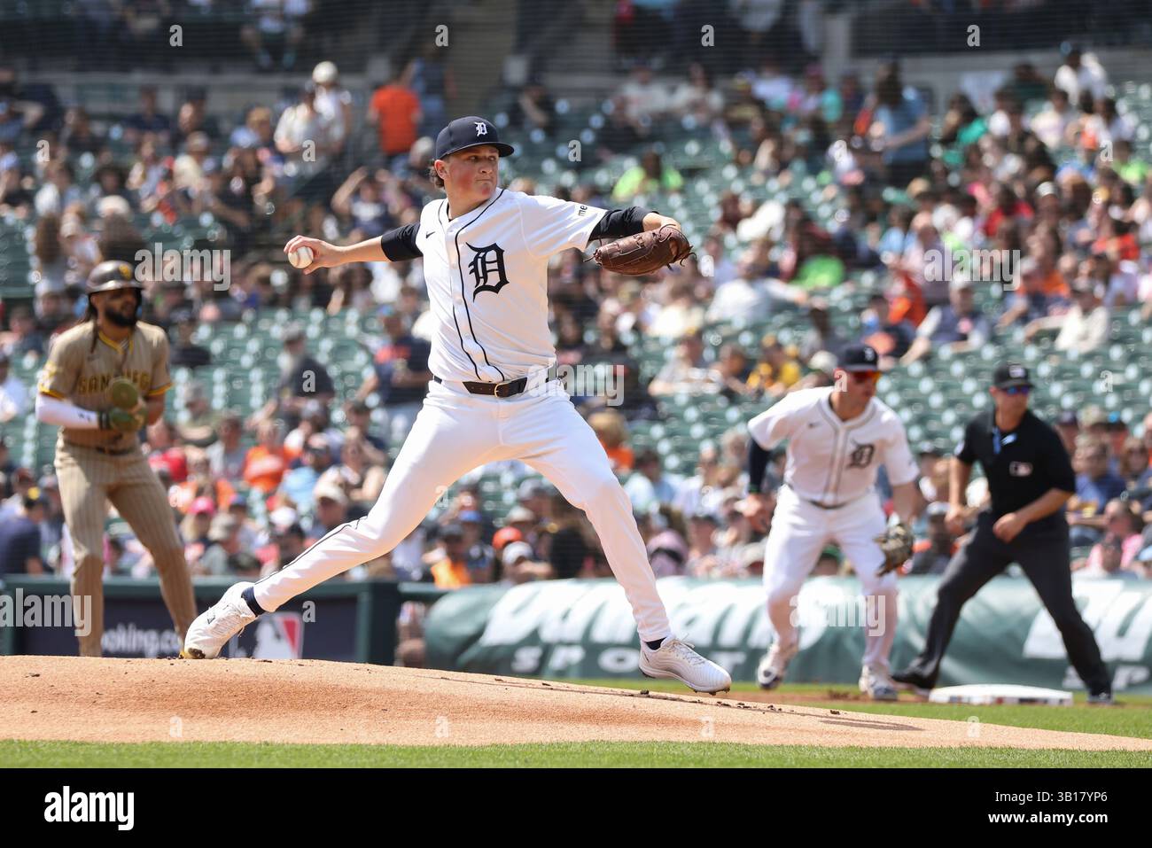 DETROIT, MI - APRIL 23: Detroit Tigers starting pitcher Reese Olson (45 ...