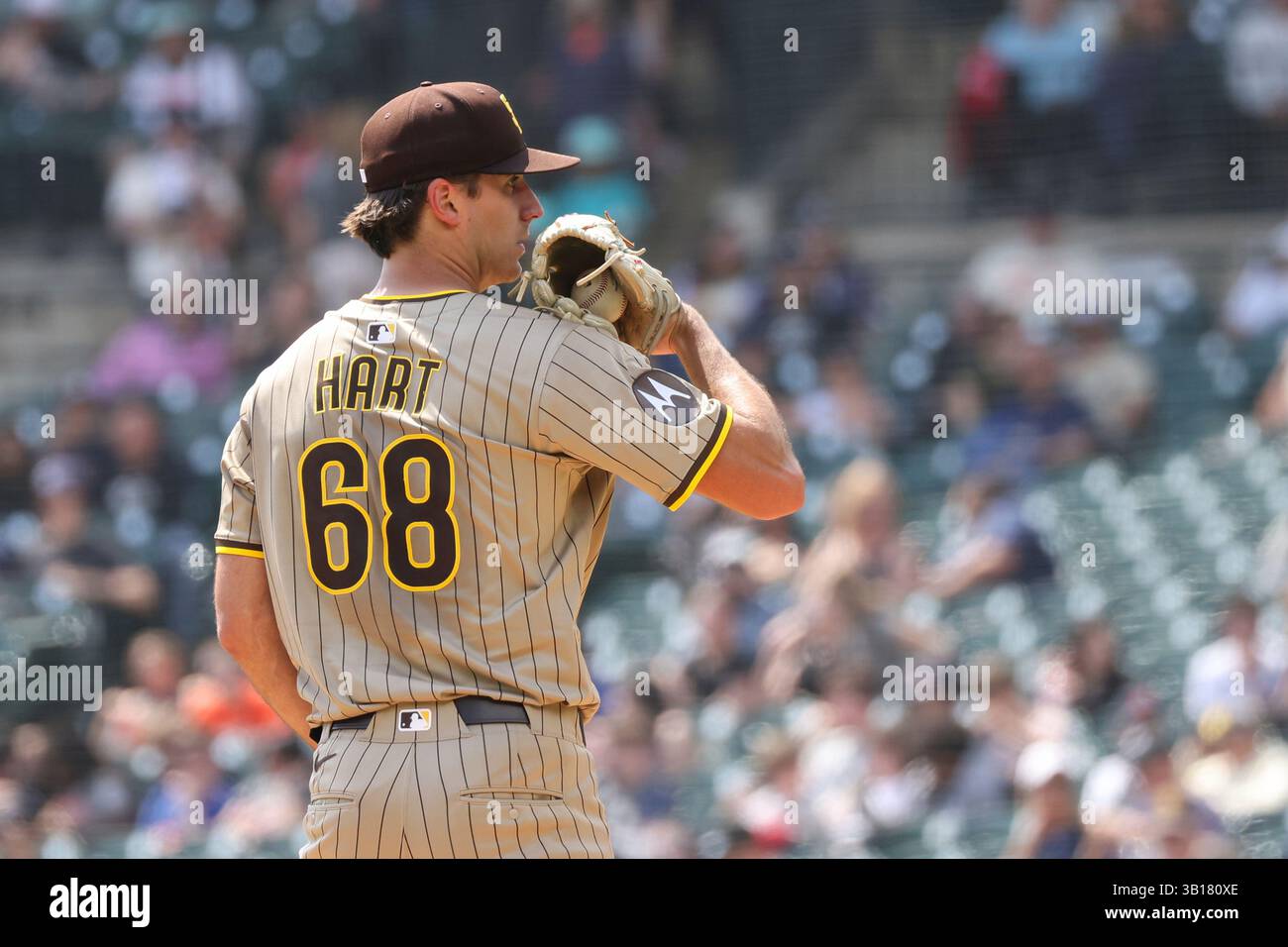 DETROIT, MI - APRIL 23: San Diego Padres starting pitcher Kyle Hart (68 ...