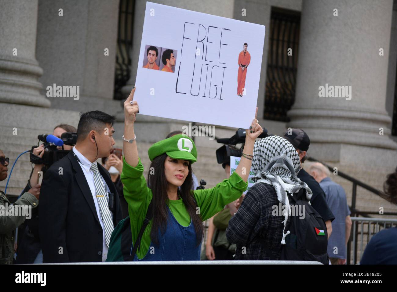 Supporters of Luigi Mangione outside federal court during the ...