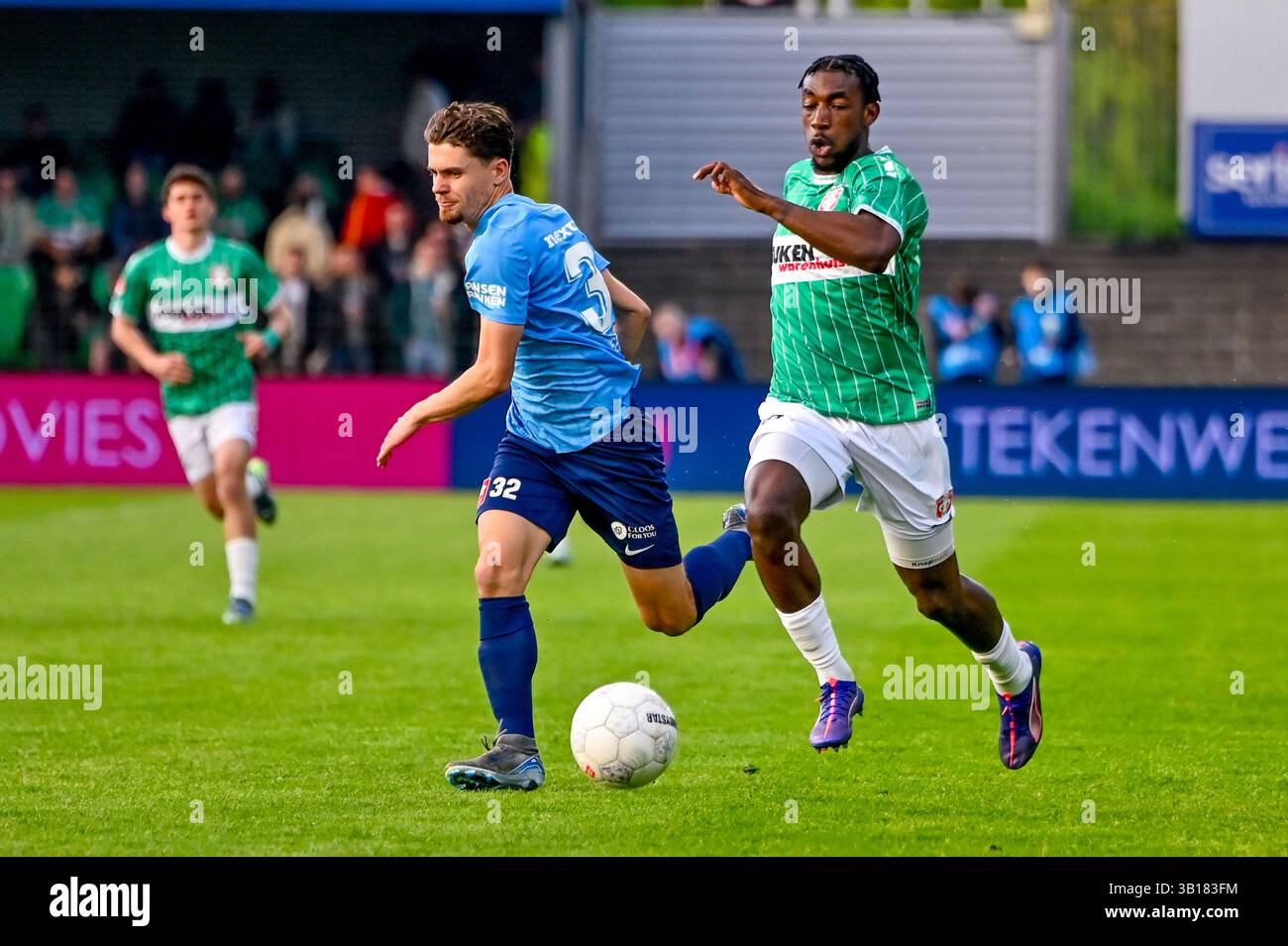 Dordrecht - Tim Zeegers of MVV Maastricht, Augustin Drakpe of FC ...