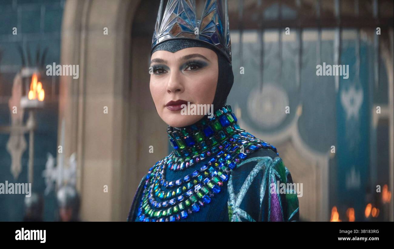 GAL GADOT in SNOW WHITE (2025), directed by MARC WEBB. Credit: WALT ...