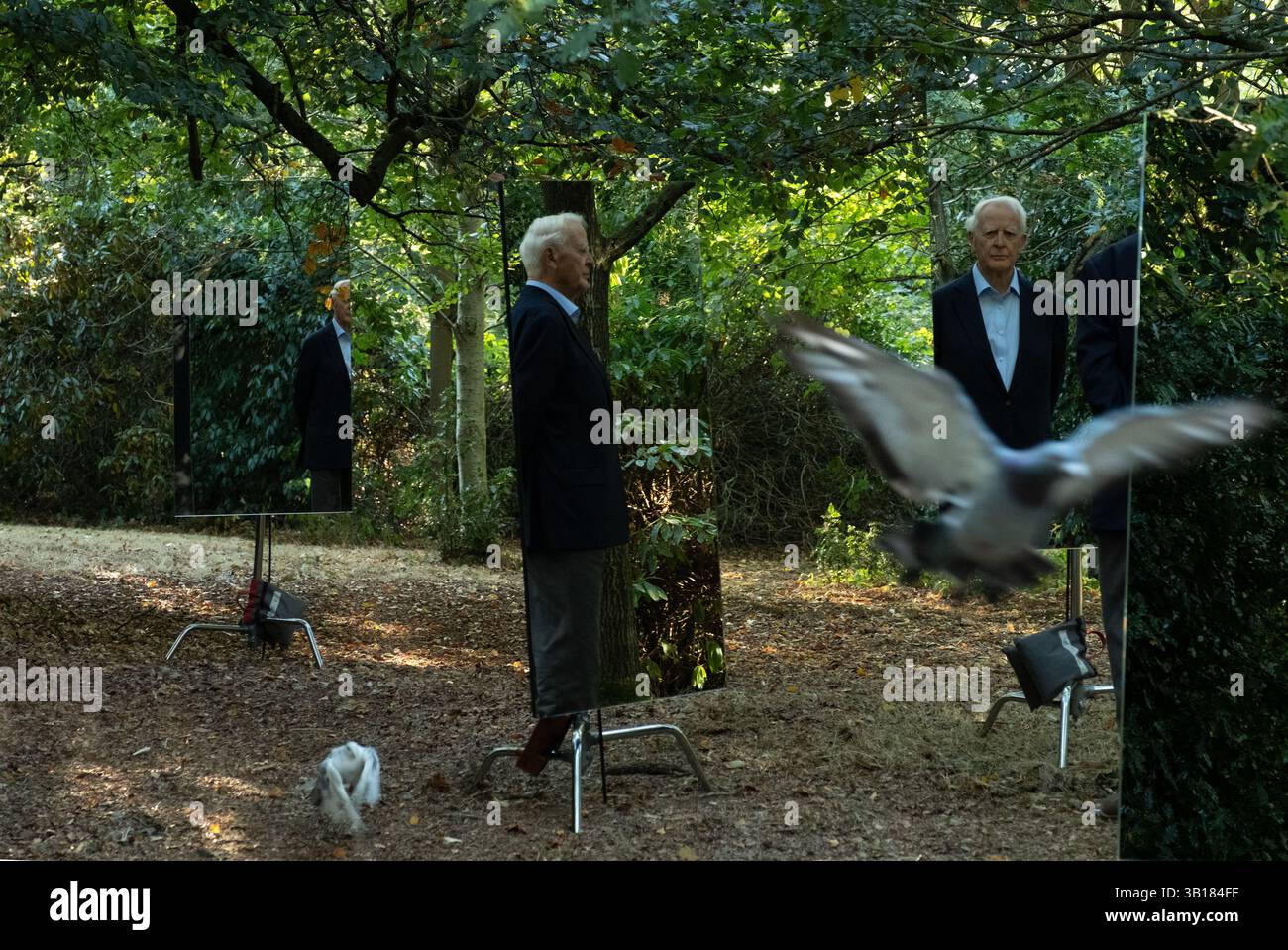 JOHN LE CARRE in THE PIGEON TUNNEL (2023), directed by ERROL MORRIS. Credit: Apple Original ...