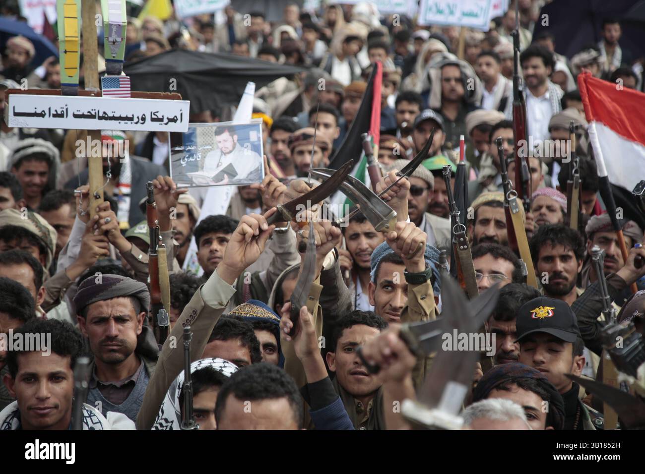 Houthi supporters protest against the US in Sanaa - Houthi supporters ...