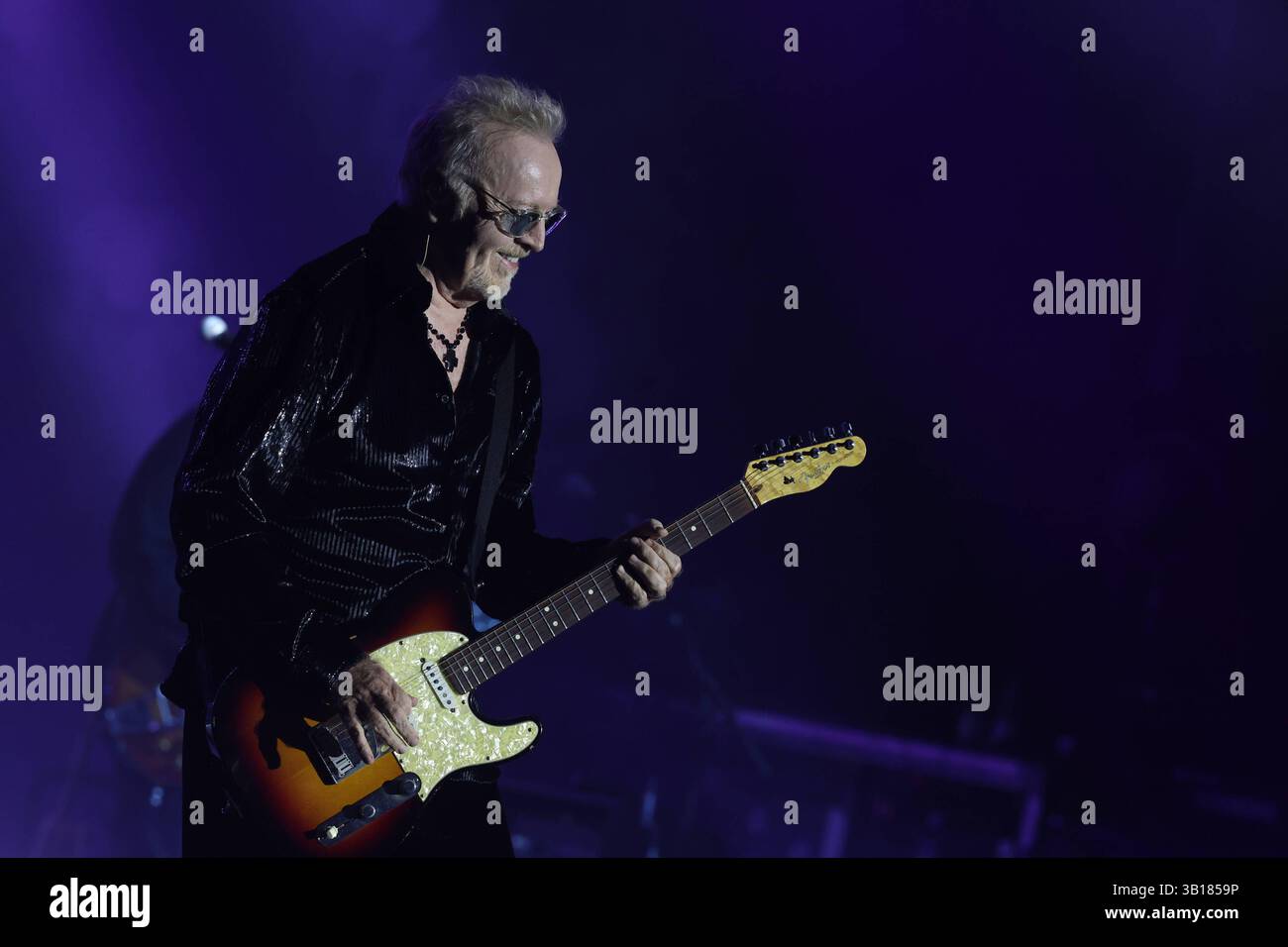 Music Concert - Umberto Tozzi LUltima notte rosa - the final tour Italian songwriter Umberto ...