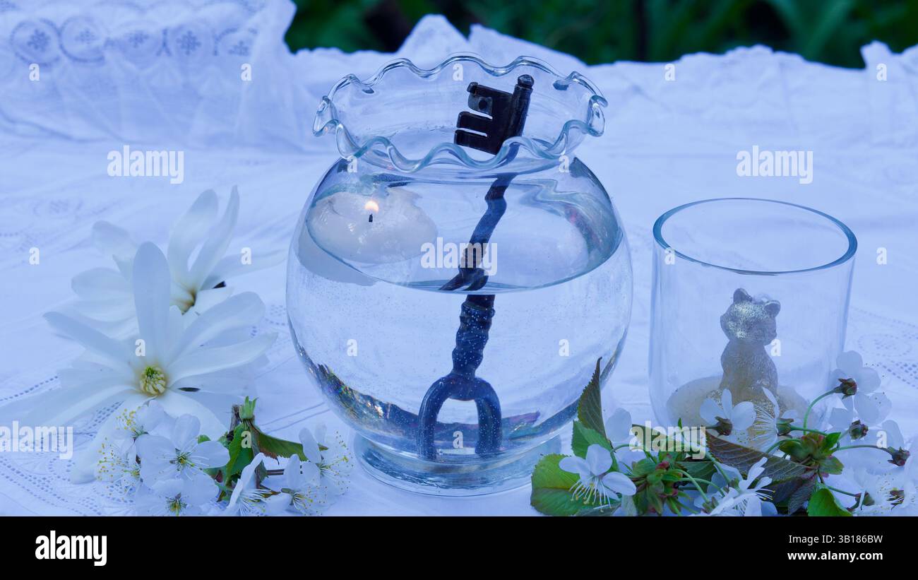 Candle key hi-res stock photography and images - Alamy